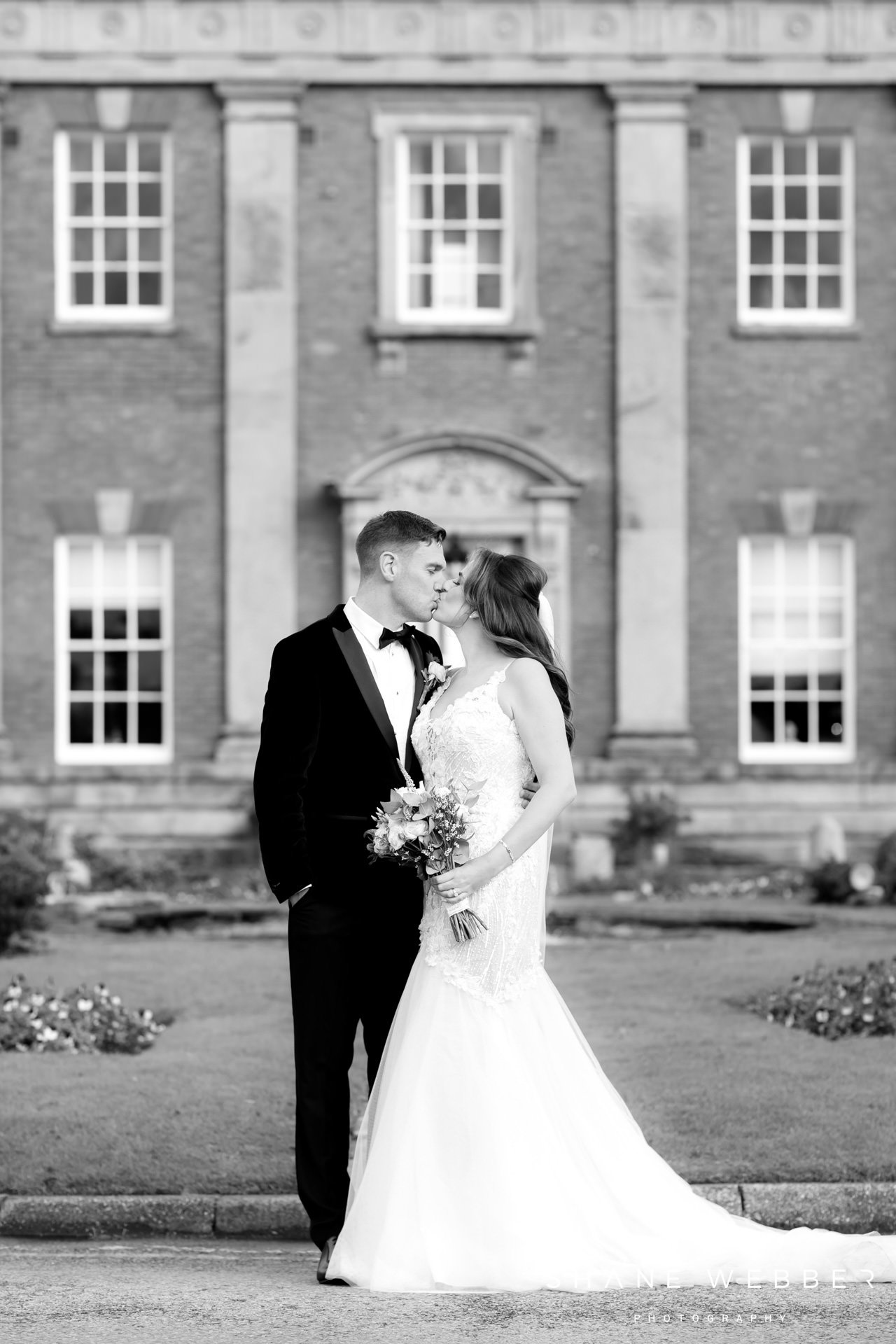 Mottram Hall Wedding Photography | Modern Photos